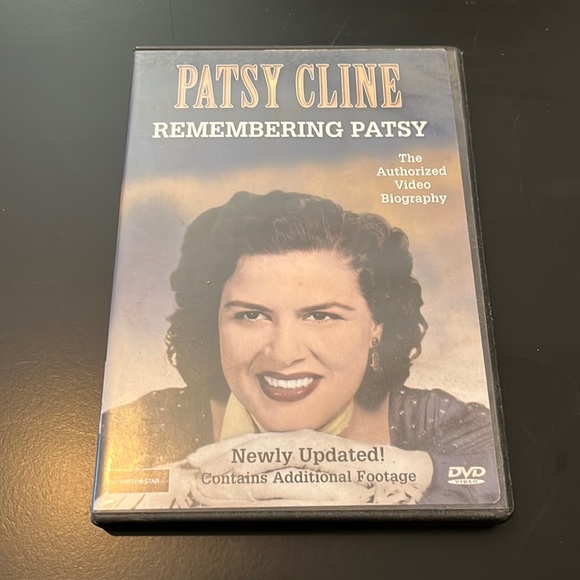 Media | Biography Patsy Cline | Poshmark